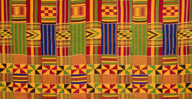 The Art of Kente Weaving: A Deep Dive into Ghana's Iconic Fabric ...
